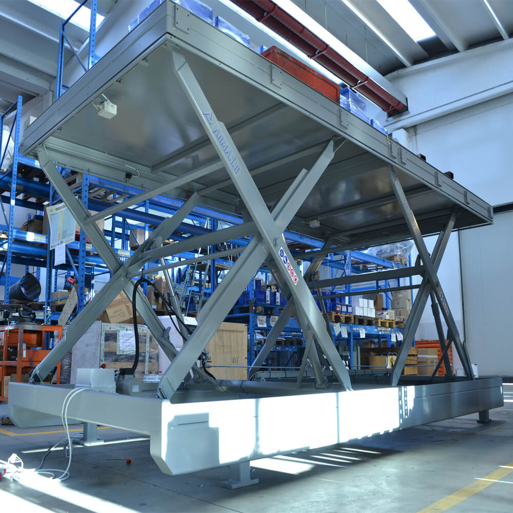 Lifting tables, loading docks, goods pallet lifts - Finnhoist Oy