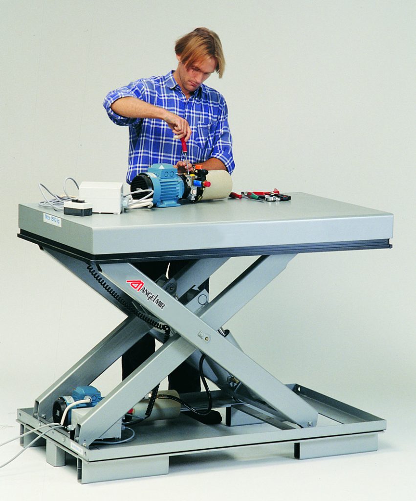 Lifting tables, loading docks, goods pallet lifts | Finnhoist Oy